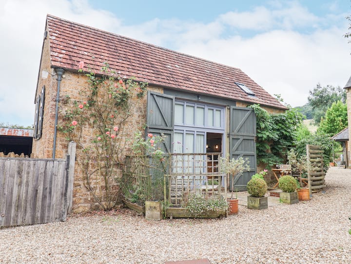 The Stone Barn - Burton Bradstock