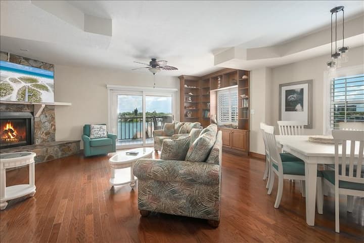Gulf And Bay Views, Perfect For Family Vacation! - Gulfport, FL