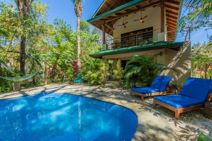 Poolside Garden Apartment W King, Playa Guiones - Nosara