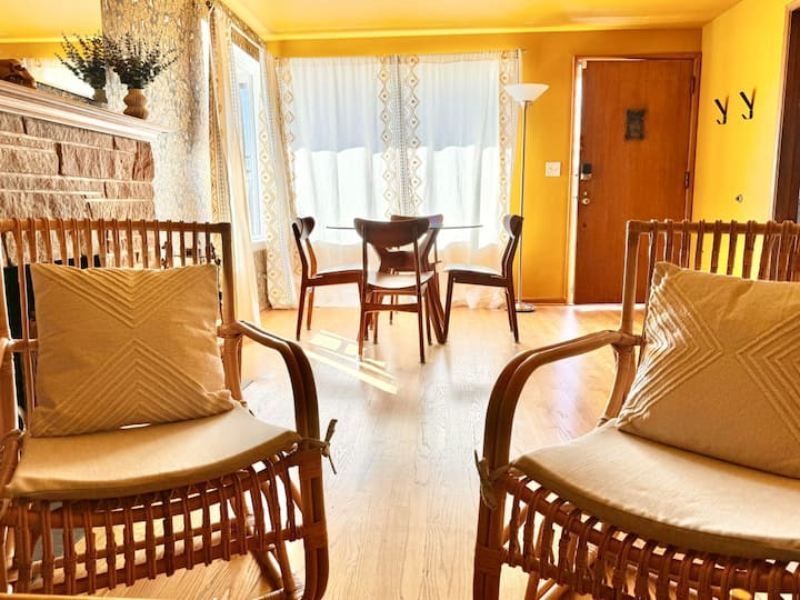 Parkside Suite • Vintage Charm + Modern Comfort - Seattle, WA