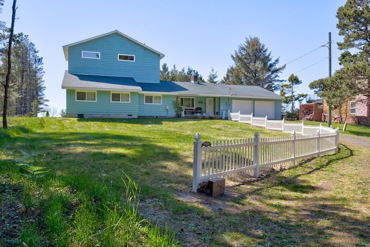 Beach Retreat - Ocean Park, WA