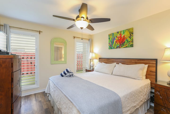 Village Manor F11, Walk To Kapaa Shops And Beaches - Lihue, HI