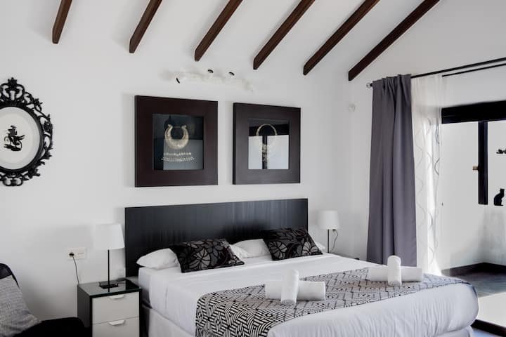 Magma Rooms, Black / Suite - Lanzarote