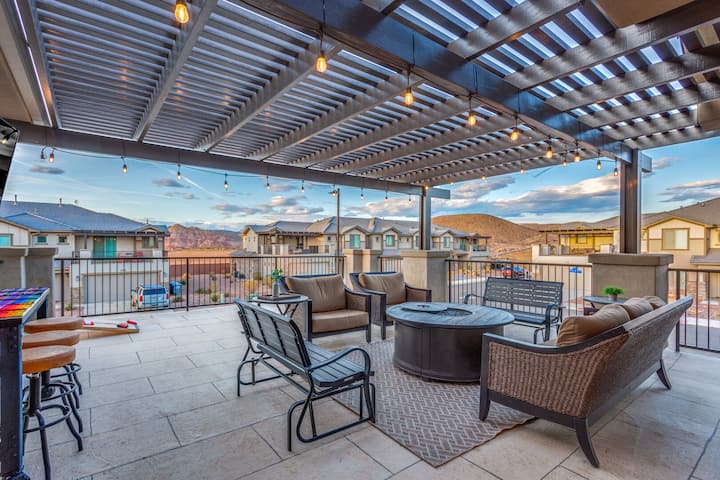 Zion Village 2065 | Private Hot Tub, Putting Green - Utah