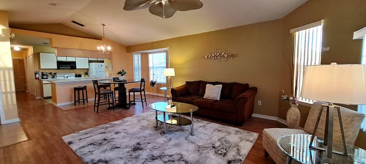 5 Miles To Disney | Spacious Family 3br/2ba Condo. - Florida