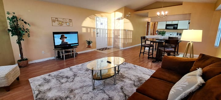5 Miles To Disney Spacious Family 3br/2ba Condo. - Florida