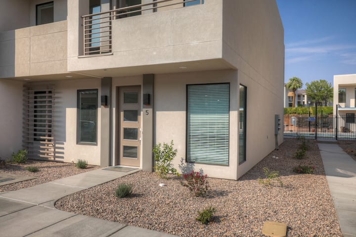 Sunrise Corner #43 Beautiful Rental, Great Location! - St. George, UT