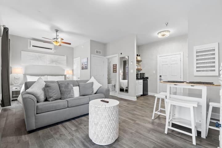Aquapure 30a 240-modern Style-sleeps 4 - Rosemary Beach, FL