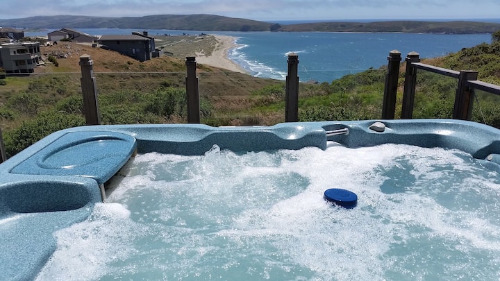 Gorgeous 5 Bedroom Home With Fabulous Ocean Views - Sebastopol, CA