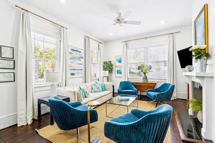 B1at Saint Philip Square, One Block To King Street - Charleston, SC