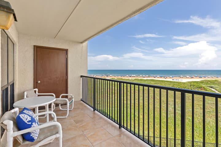Stunning Remodeled Condo On Beach! Dog-friendly! - South Padre Island