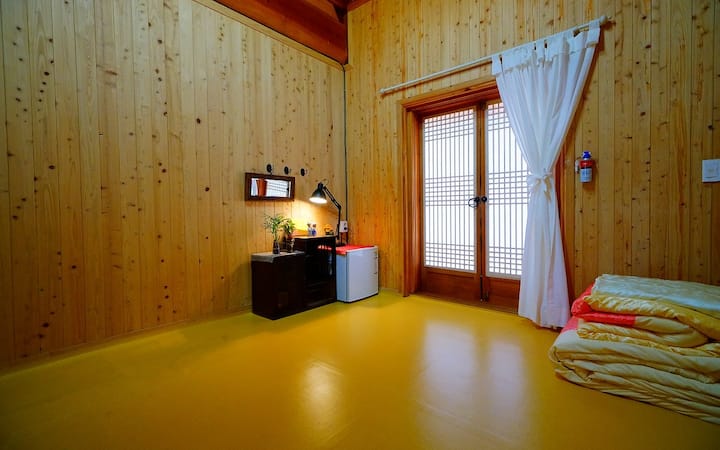 #한옥마을 #경기전 #오목대 #향교 석류 - Jeonju-si