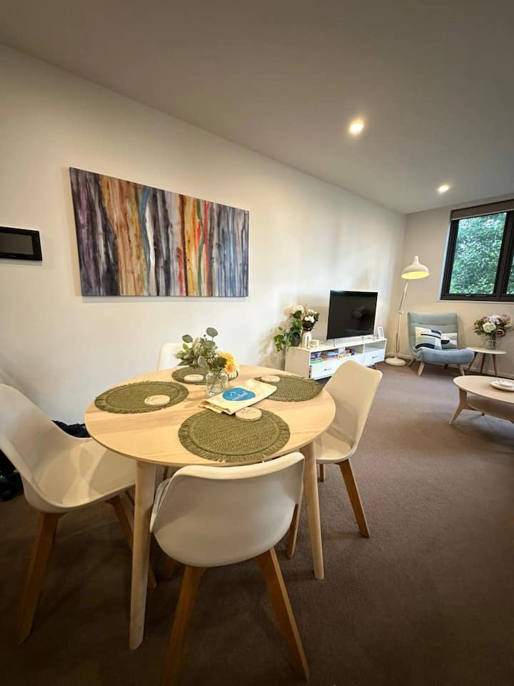 Cosy Getaway In The Heart Of Braddon - Canberra