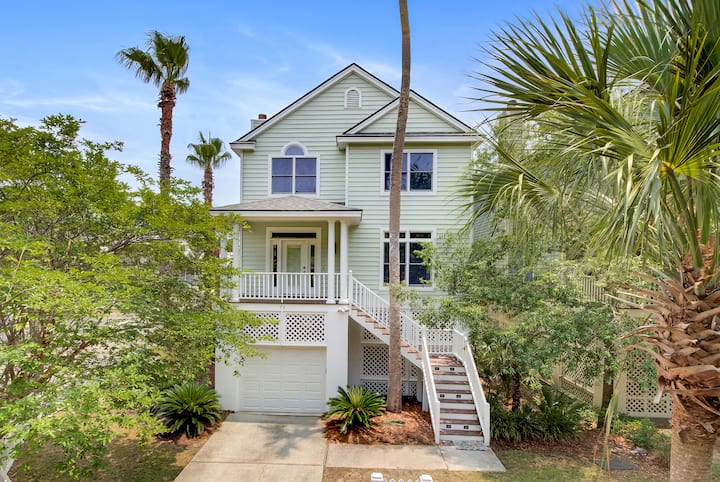 73 Grand Pavilion By Avantstay | Corner Lot, Porch - Mount Pleasant, SC