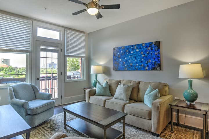 Charming Historic King James Building Unit #3 - Asheville, NC