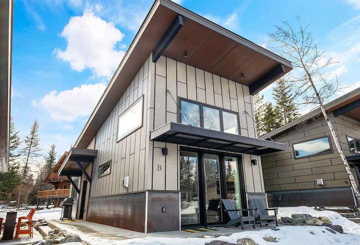 Good Medicine Luxury Cabin Ii By Golf Course - Whitefish, MT