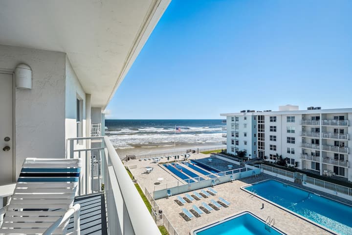 Top-floor 2/2 Condo With Ocean/pool Views, Private Balcony, And Heated Beachfront Pool - New Smyrna Beach, FL