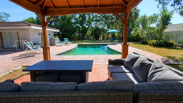 Live Oak Lodge In Bradenton - Anna Maria Island, FL