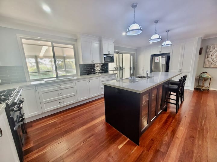 Seachange - Fantastic Water Views - Hyams Beach