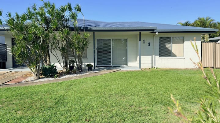 Lowset Home With Attached Granny Flat - Brisbane