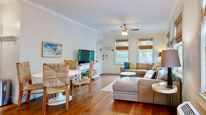 Sofi Villa #3, 2 Bedrm, Kitchen, Free Parking - Miami Beach, FL