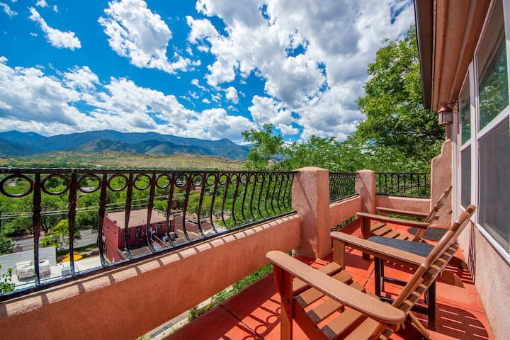 Steps To Downtown Shopping~views~pike's Peak Villa - Colorado Springs, CO