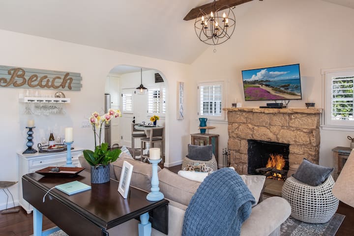 3747 Bungalow By-the-sea - Adorable, Cozy Cottage - 몬터레이