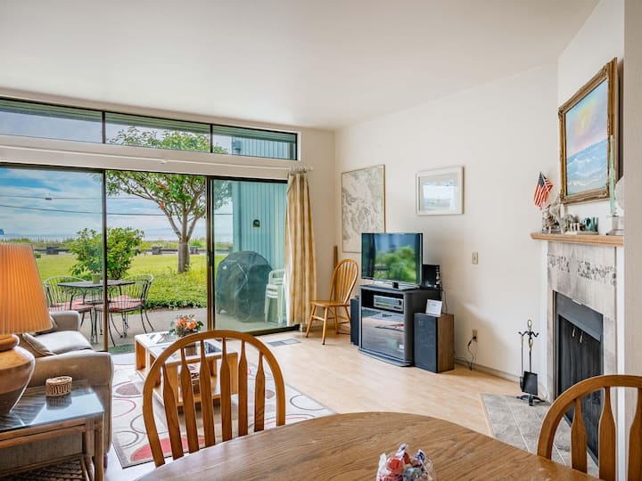 Beachfront, Pool, King Bed, Hot Tub Jl1107 - Birch Bay, WA