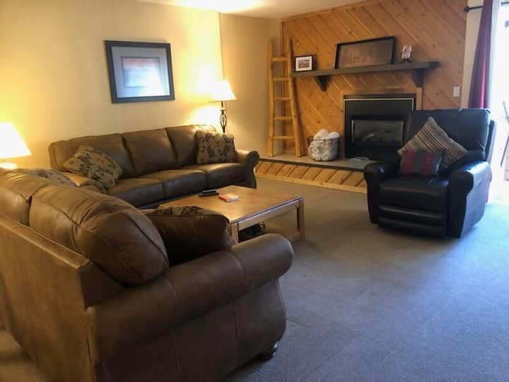 Downtown Chalet-close To Main St W/ Pool & Hot Tub - Breckenridge, CO