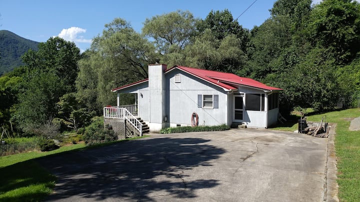 High Cotton, 3 Br, Single Level, Pet Friendly, Fen - Maggie Valley, NC