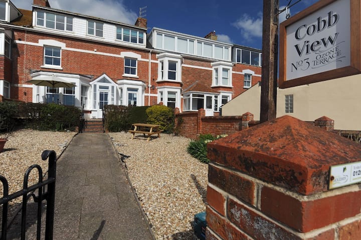 1 Cobb View - Lyme Regis