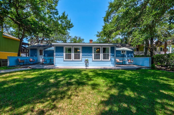 The Azul Blue Room - Folly Beach, SC