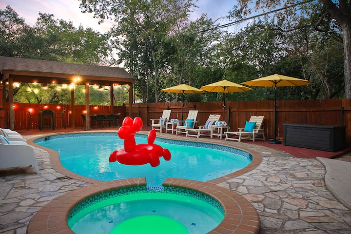 Modern Luxury 5br — Pool, Game Room, Prime Loc - San Antonio, TX