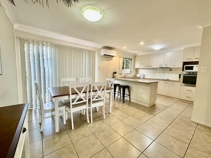 “The Groves” #21 City Apartment - Toowoomba