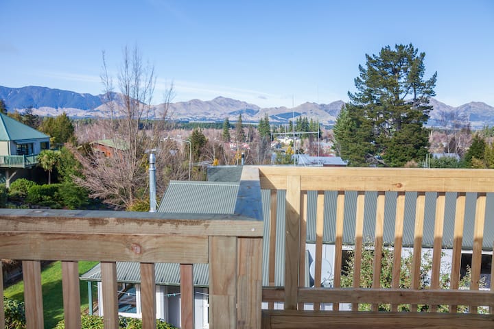 Lofty Quarters - Hamner Springs Holiday Home - Hanmer Springs