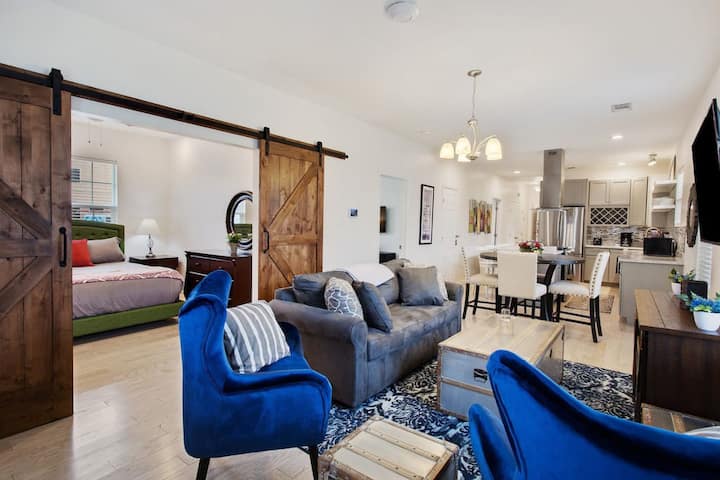 Enchanting Nola | Private Patio | Groups Welcome - New Orleans, LA