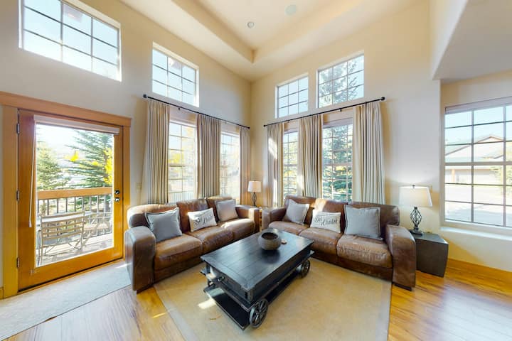 Tree-lined 4br Mountainview | Hot Tub - Winter Park, CO