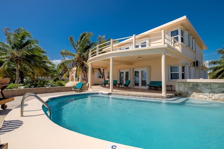 Spacious 2 Story Beachfront Home + Pool, Caretaker - Belize