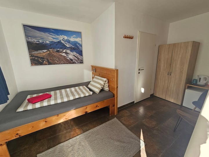 Karawanken Lodge Einzelzimmer - Villach