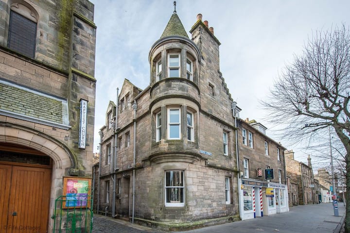 Fabulous 4 Bedroomed Townhouse In The Heart Of St Andrews - Saint Andrews