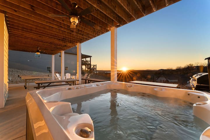 Lakeview Luxurylodge_sleeps41_hottub_games_freetix - Silver Dollar City, Branson
