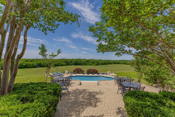Elegant French Estate - Pool, Views, Nature Trails - Texas