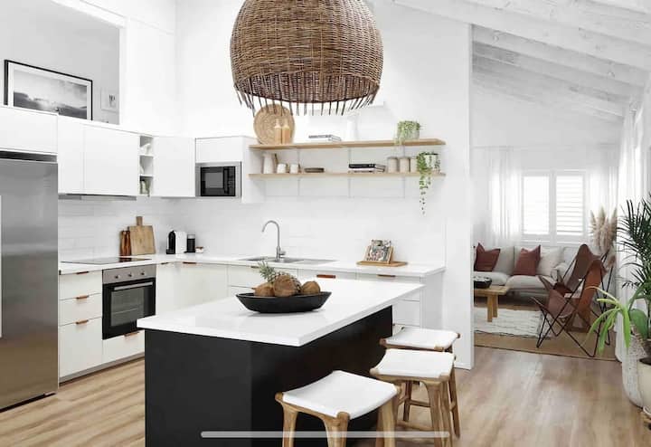 The Lodge Noosa ~ Coastal Luxe With Heated Pool - Noosa Heads