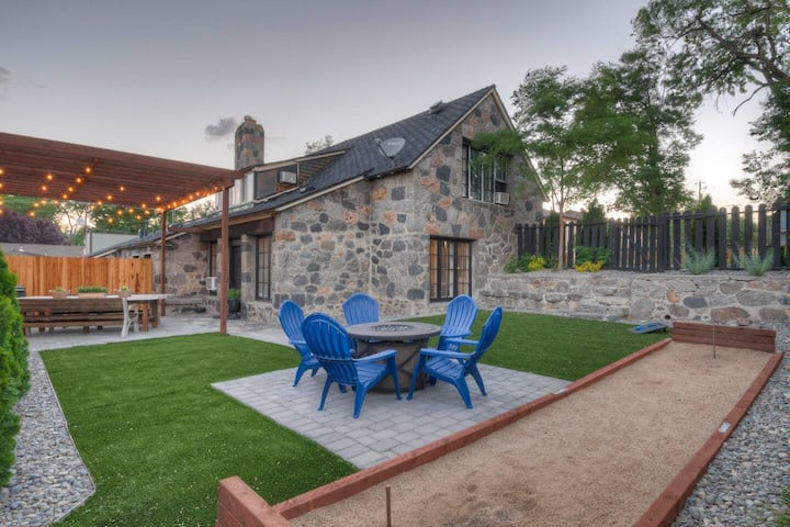 Location! Unr~historic Stone House~reno~family - Circus Circus Reno