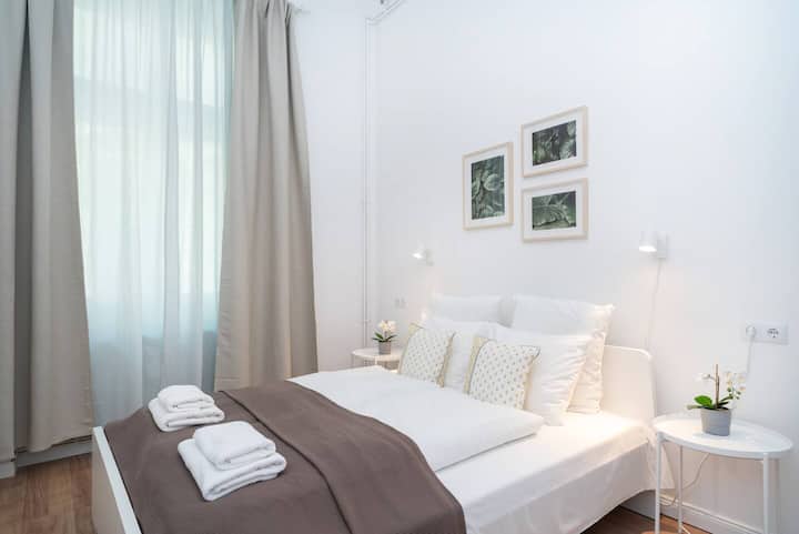 Central, New And Modern A/c Home - Budapest