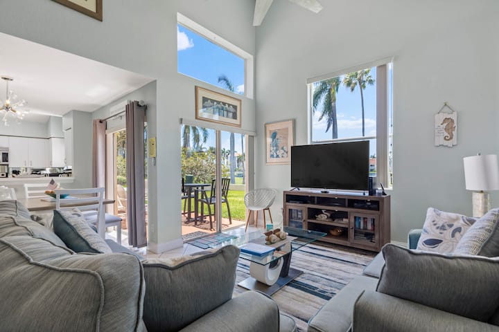 St Pete Isla Vista Verde North Mirada Townhome 3/2 - St. Petersburg, FL