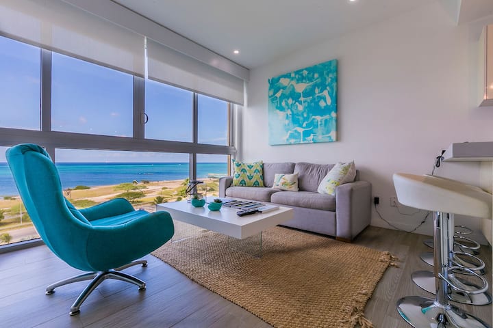 My Happy Place – This Beach Condo! By Bluearuba - Aruba