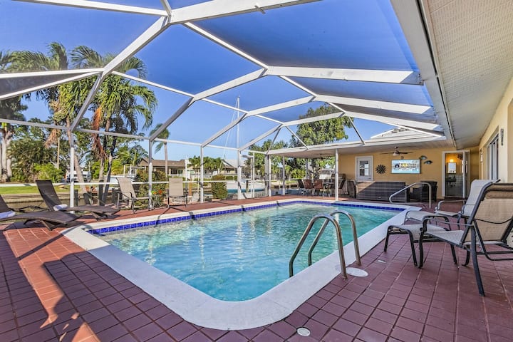 Close To Yacht Club Beach Area - Villa Belair - Fort Myers, FL
