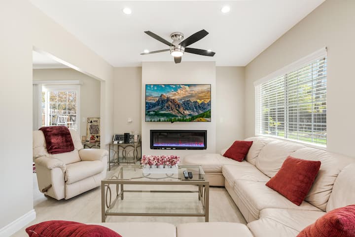 Brand New Modern Duplex In Prime Woodland Hills - Calabasas, CA
