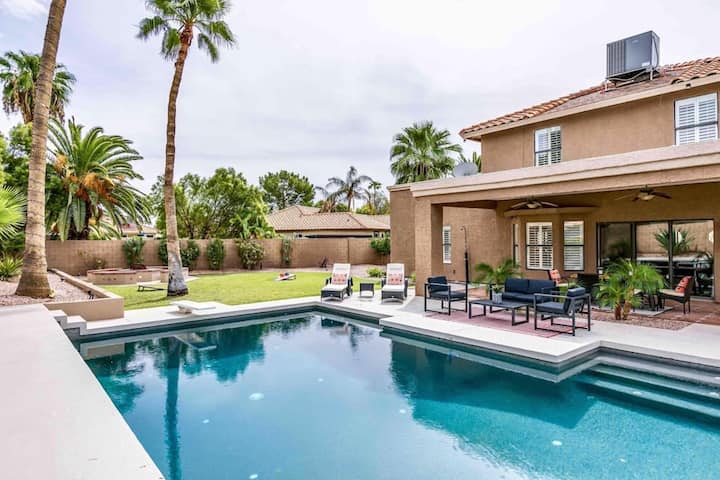 Huge Backyard W/ Heated Pool, Fire Pit & Bbq - Phoenix, AZ